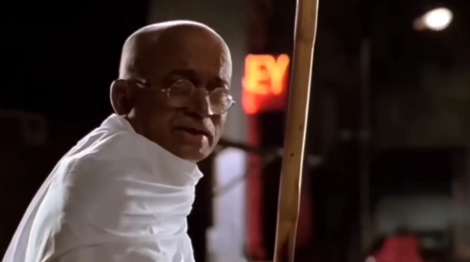 Jis Raah Pe Tum Chal Rahe Ho Beta Mahatma Gandhi - Indian Meme Templates