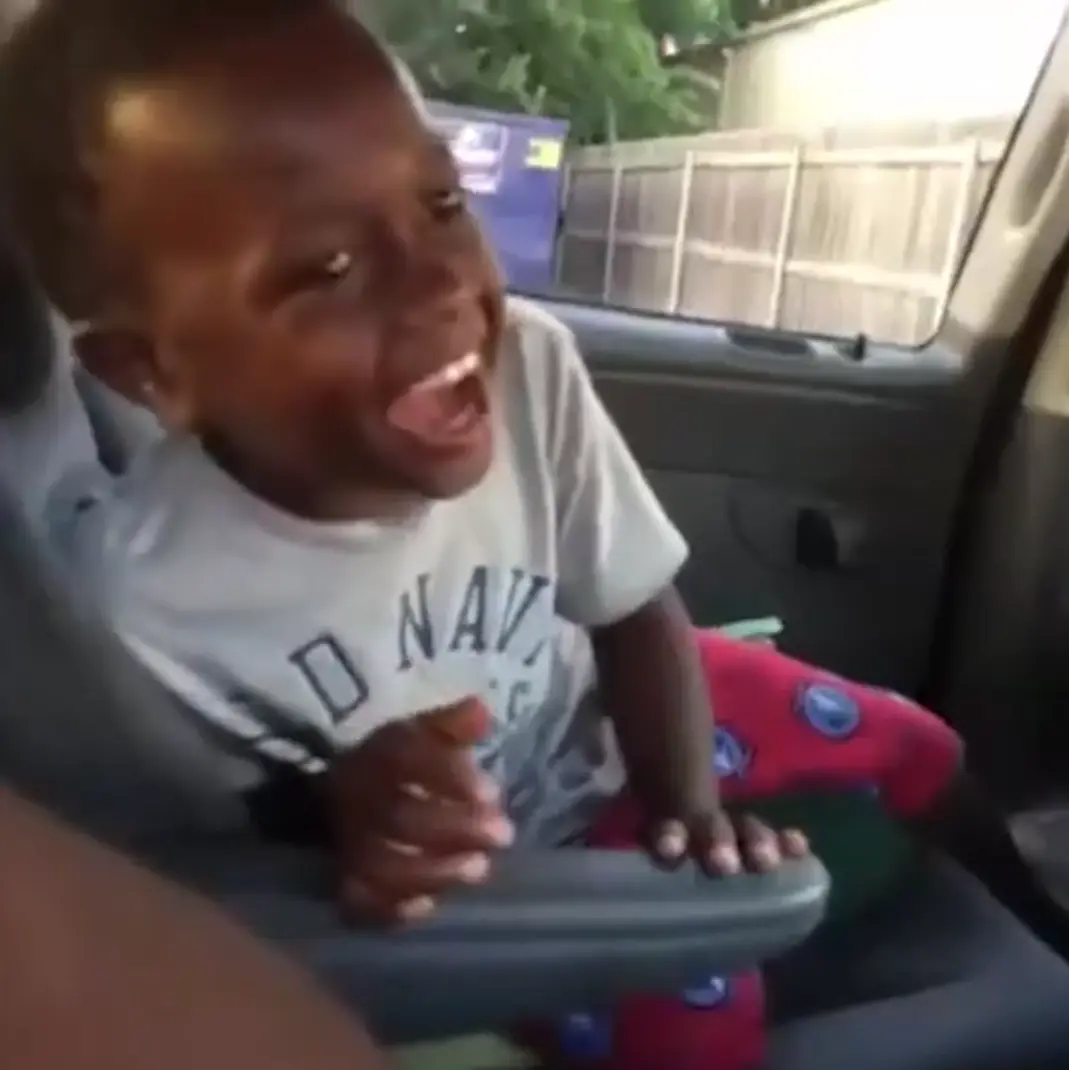 Indian Streamer Guy Mutahar Laughing - Indian Meme Templates